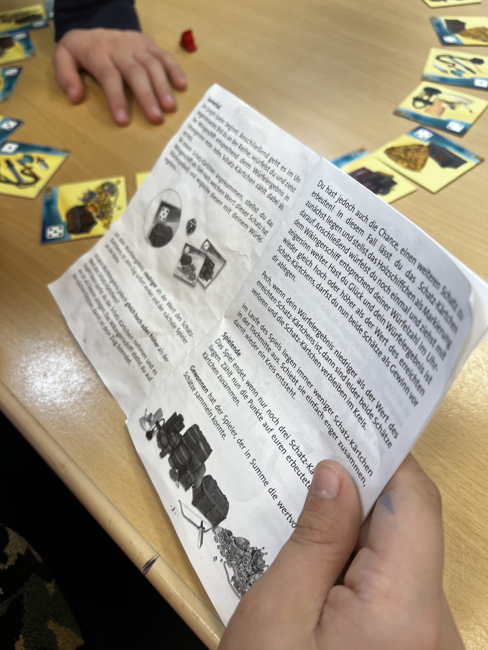 Spielen, Spiele Entwickeln und Spielanleitungen schreiben – Mrs.Rupäd